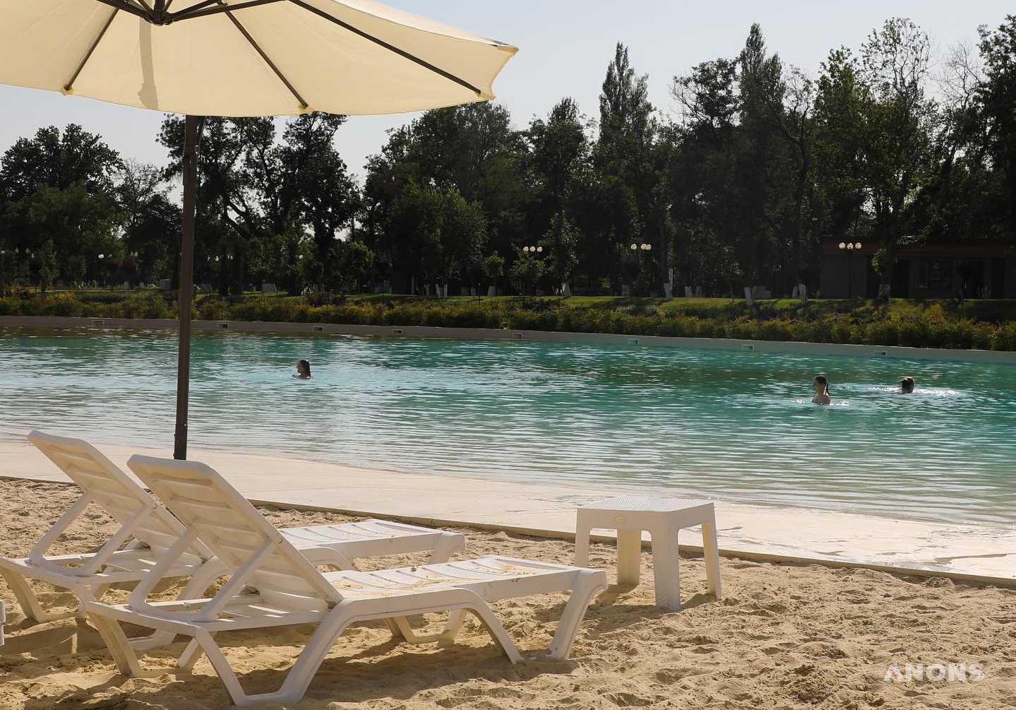 ANONS.uz - Пляж Qumlik в парке «Миллий бог»